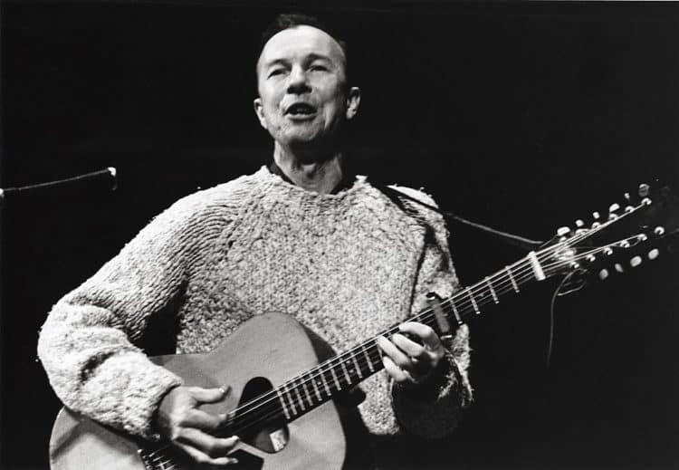 The 10 Best Pete Seeger Songs of All-Time